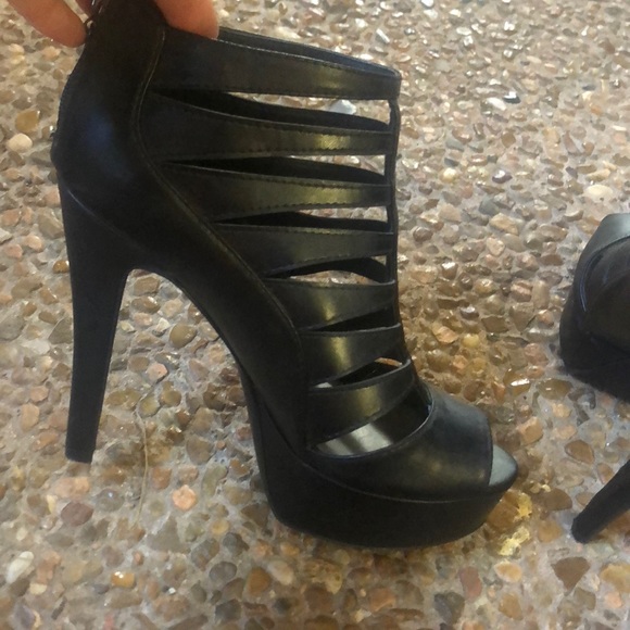 G by Guess | Shoes | G By Guess Black Strappy Platform Heel | Poshmark